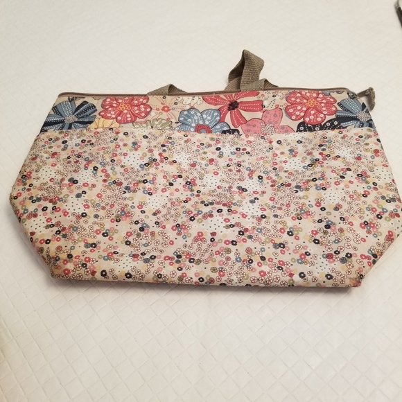 thirty-one | Bags | Thirty One Free Spirit Thermal Lunch Tote | Poshmark
